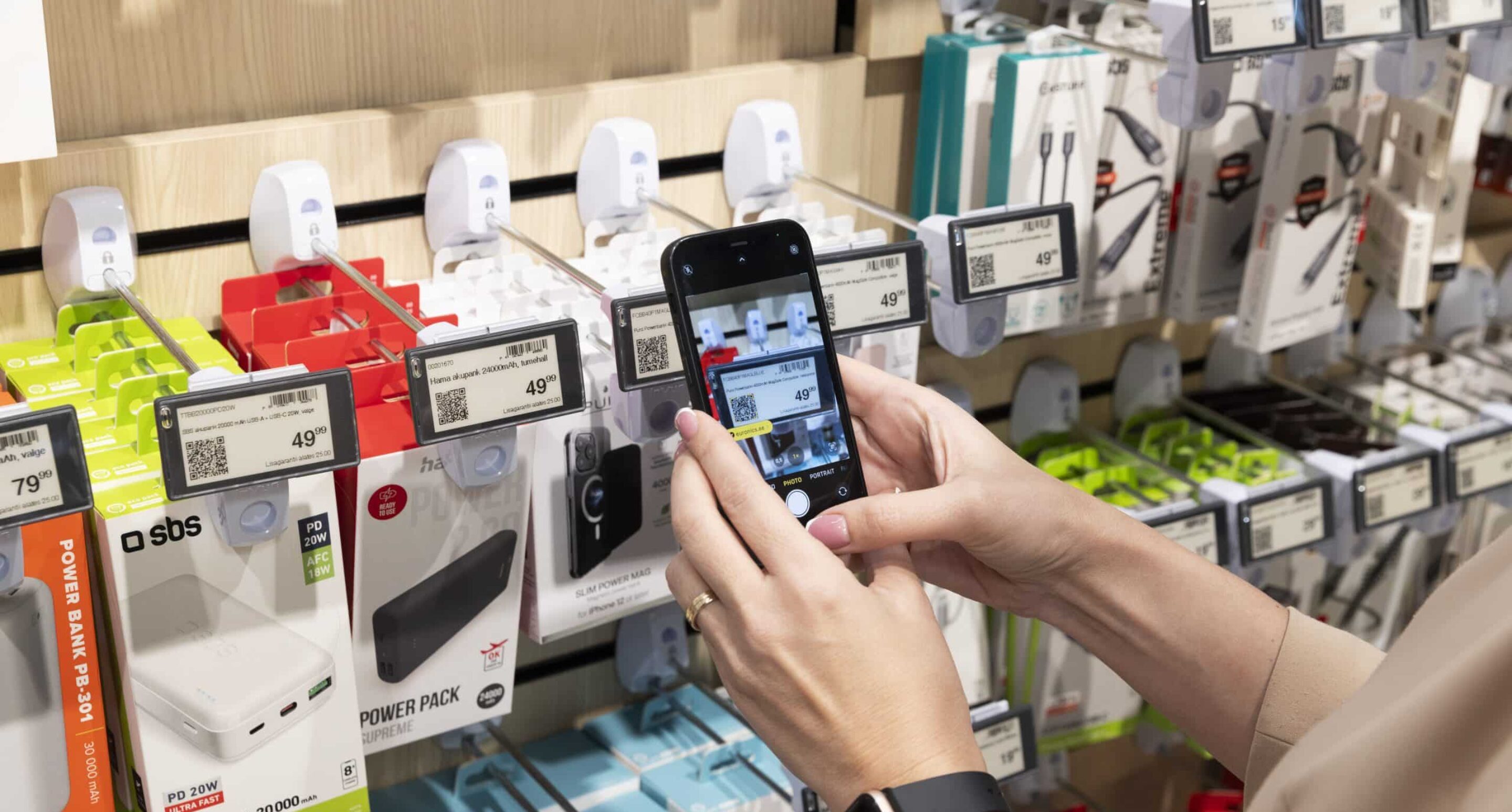 Euronics extends its digitalization in stores with SES-imagotag’s 4 ...